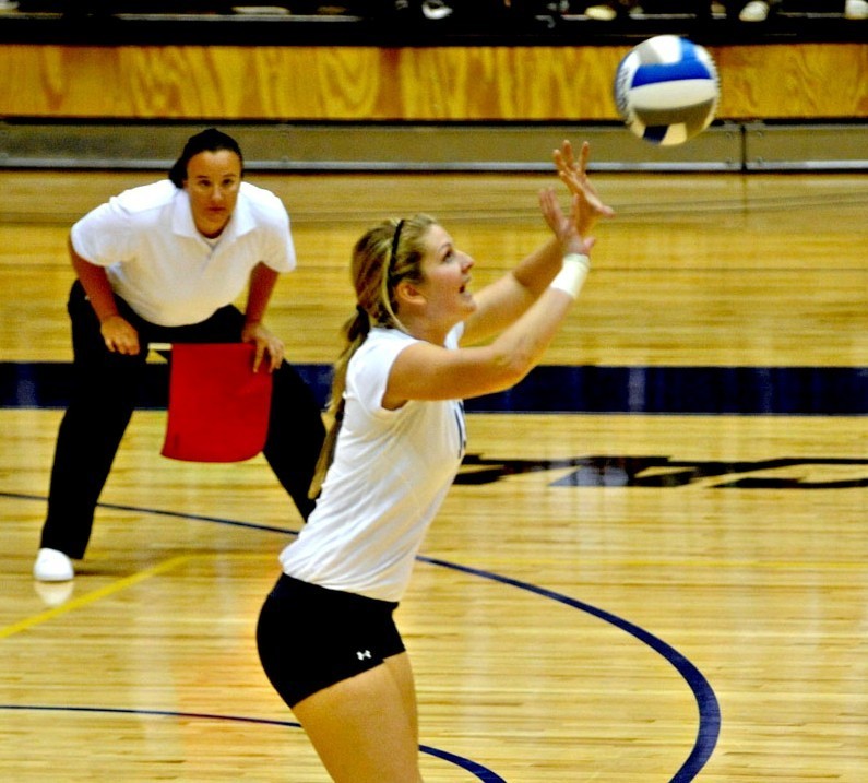 Alexa Sparrell - 2013 - Women's Volleyball - Queens University of ...