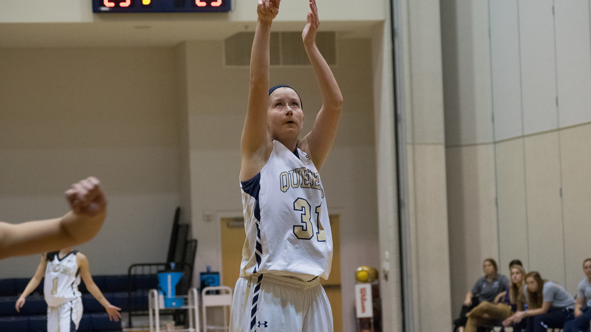 Sarah Henson - 2016-2017 - Women's Basketball - Queens University of ...
