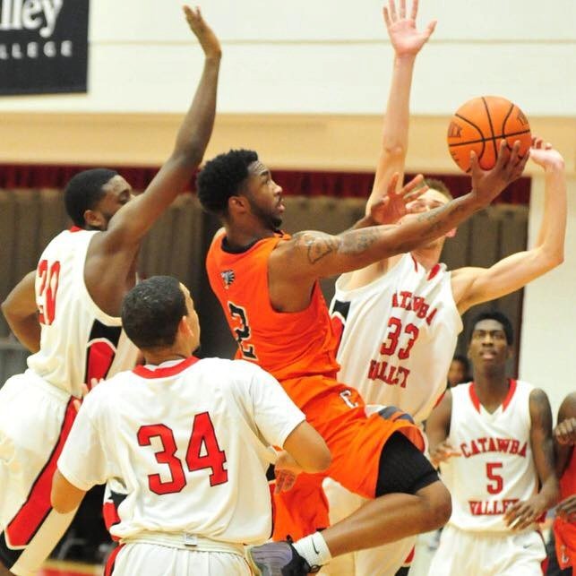 Queens Men’s Basketball Announces the Signing of NJCAA All-American ...