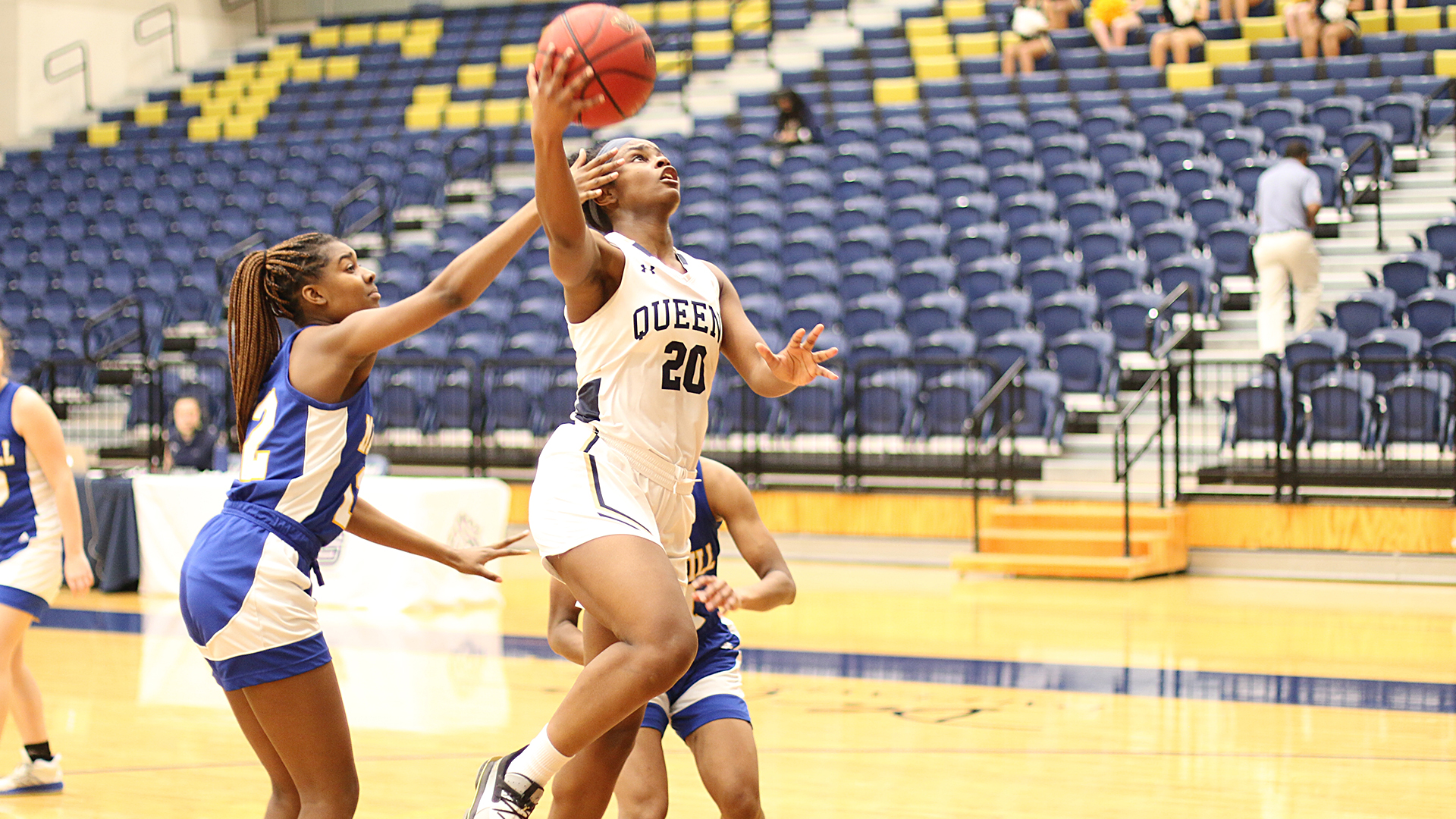 Amari Davis - 2023-2024 - Women's Basketball - Queens University of ...