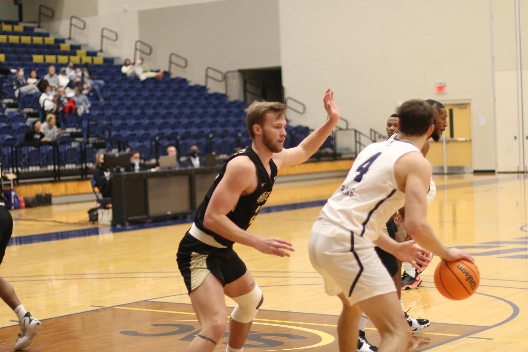 Gavin Rains - 2023-2024 - Men's Basketball - Queens University of ...