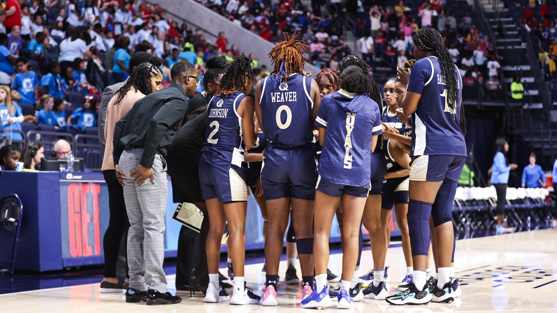 Royals Look to Battle Reigning National Champs in Baton Rouge - Queens ...