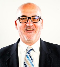 Men's Basketball Coaches - Queens University of Charlotte Athletics