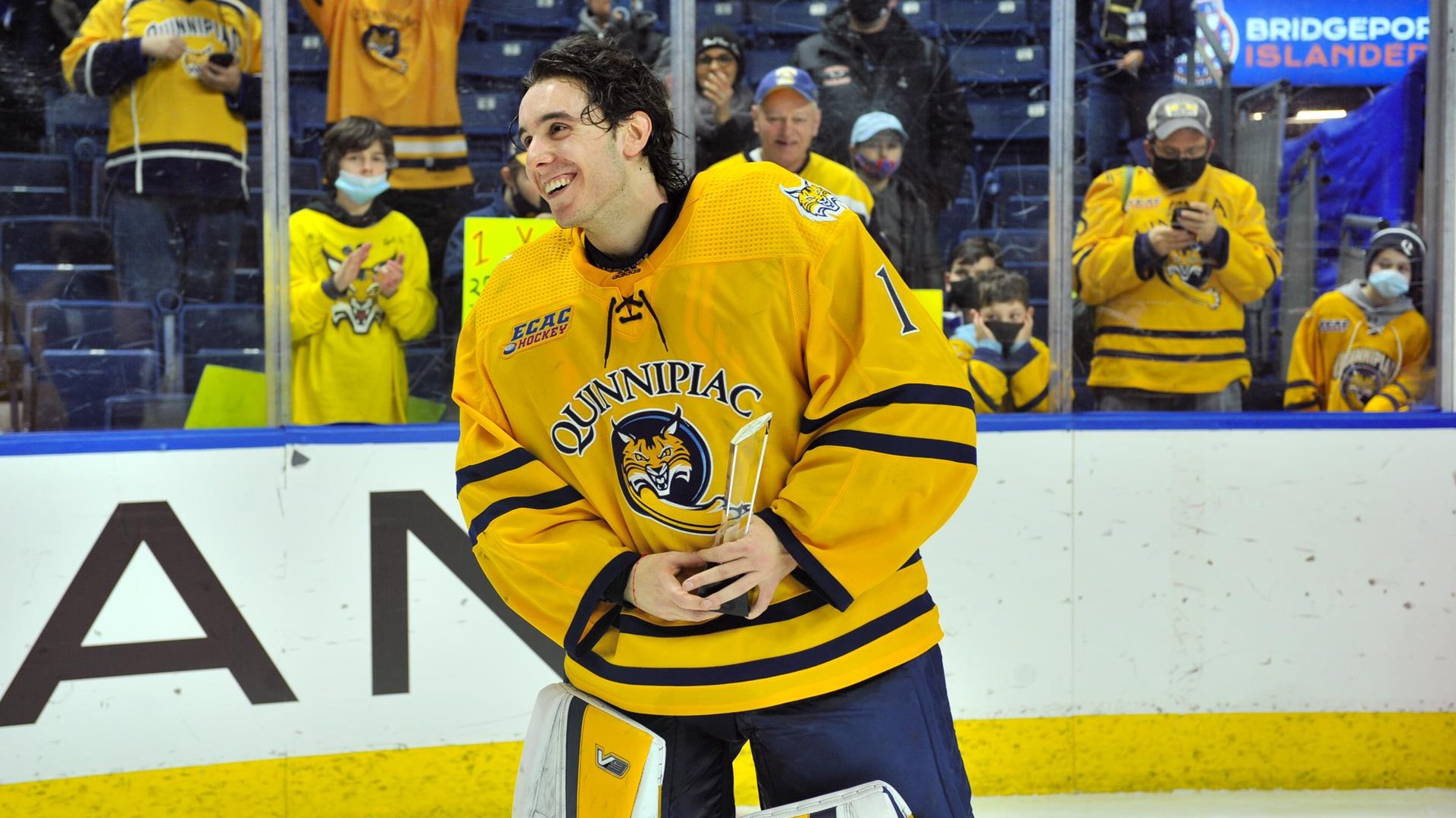 Perets Earns Third Straight Goaltender of the Month Award - Quinnipiac ...