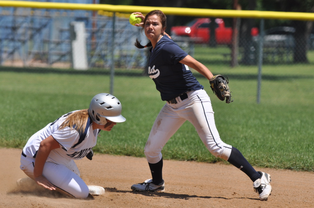 Raven Moreno - Softball - Texas Wesleyan University Athletics
