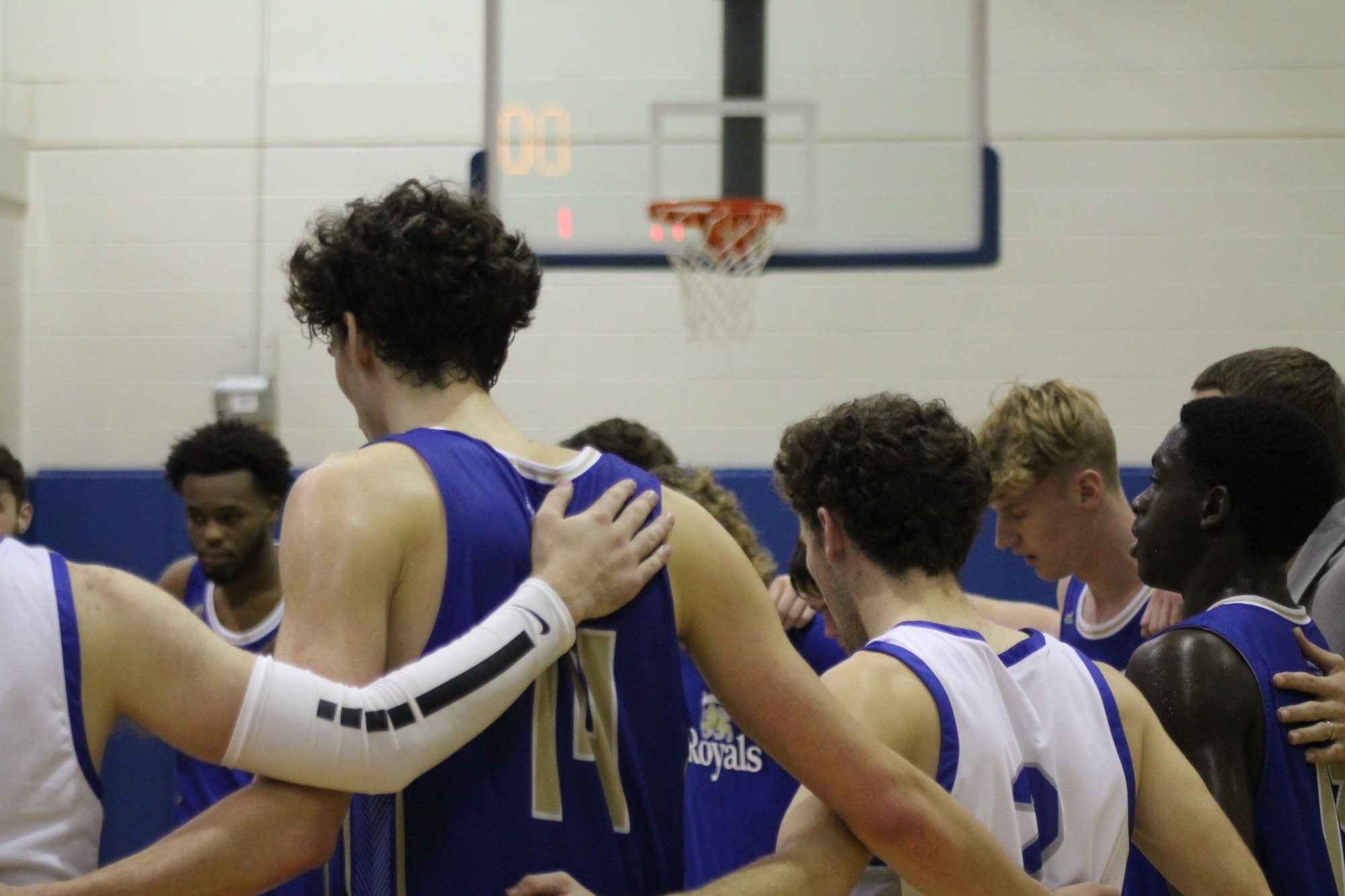 Men's Basketball Falls in Exhibition Game to Costal Carolina - Regent ...