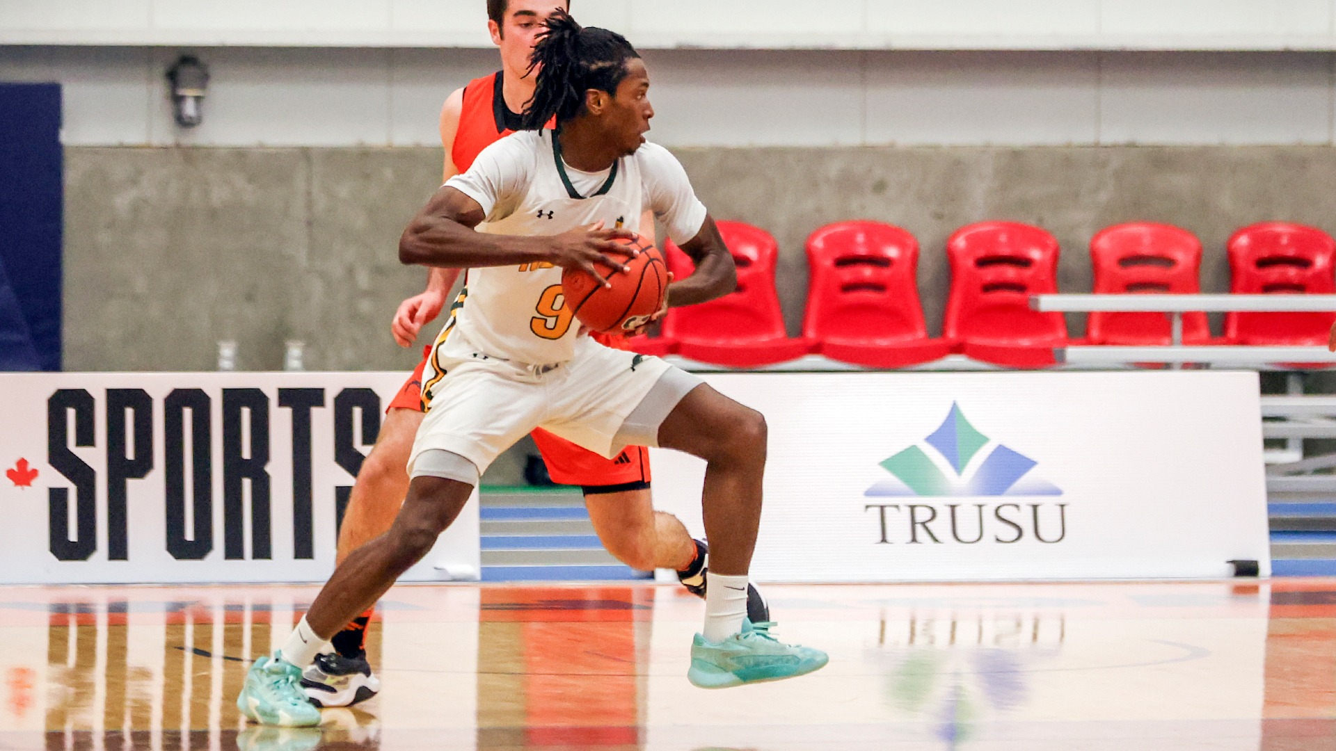 Cougars stay undefeated in Canada West play with low-scoring win over ...