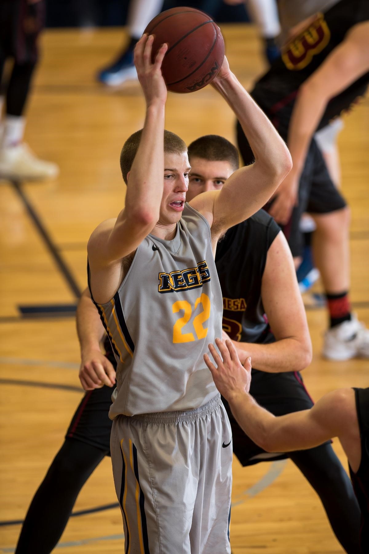 Dexter Sienko - 2017-18 - Men's Basketball - Regis University Athletics