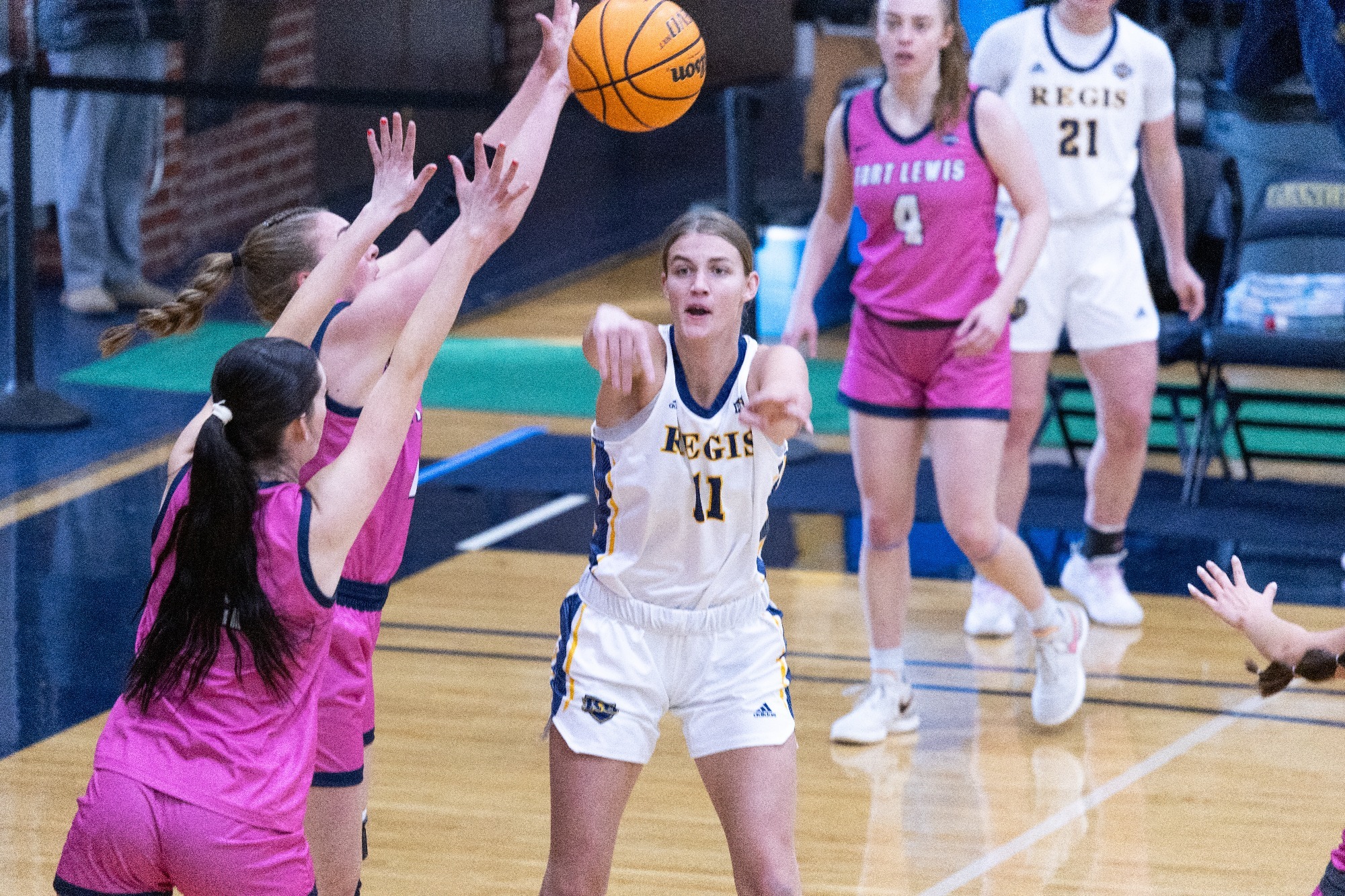 Smith leads Rangers in 72-66 fourth quarter comeback win over Skyhawks ...