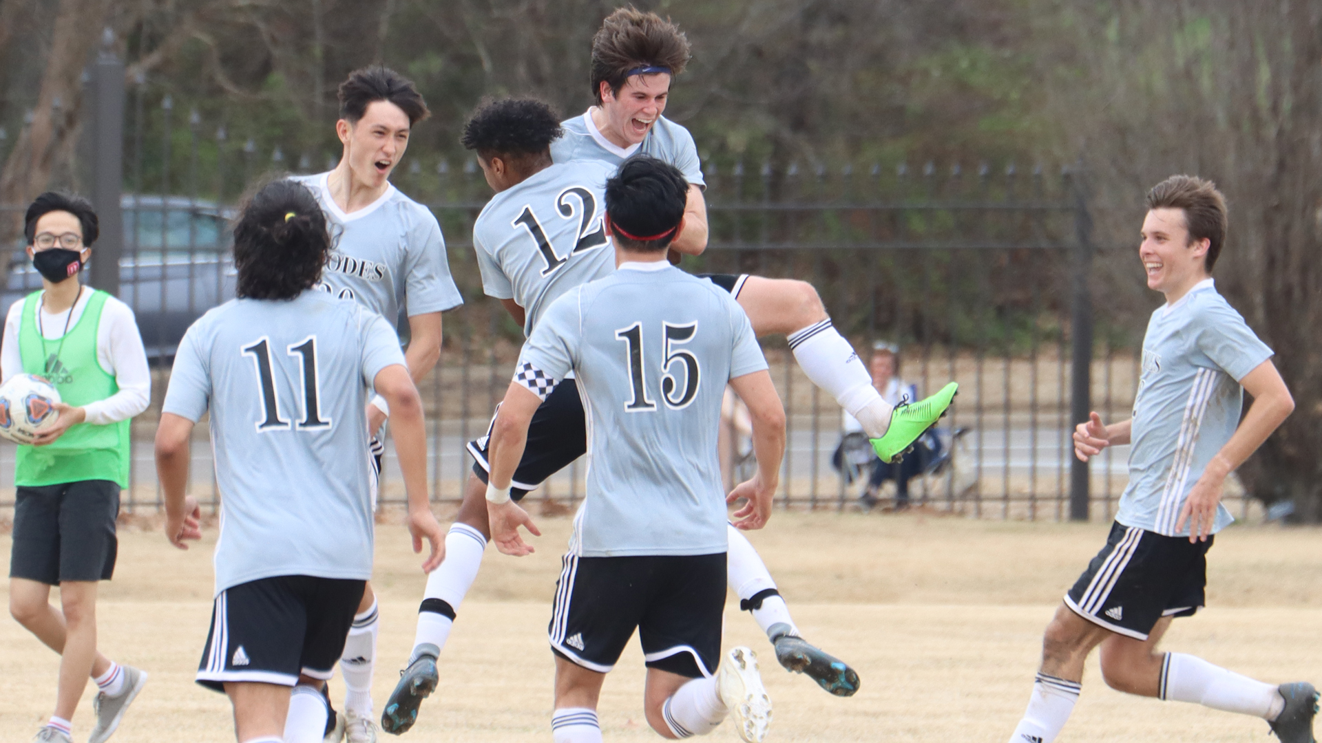 Strong Start Pushes Lynx to Victory in Season-Opener Over Millsaps ...