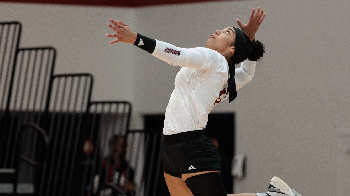 Volleyball Hosts New Hampshire and Saint Francis for First Home Matches ...