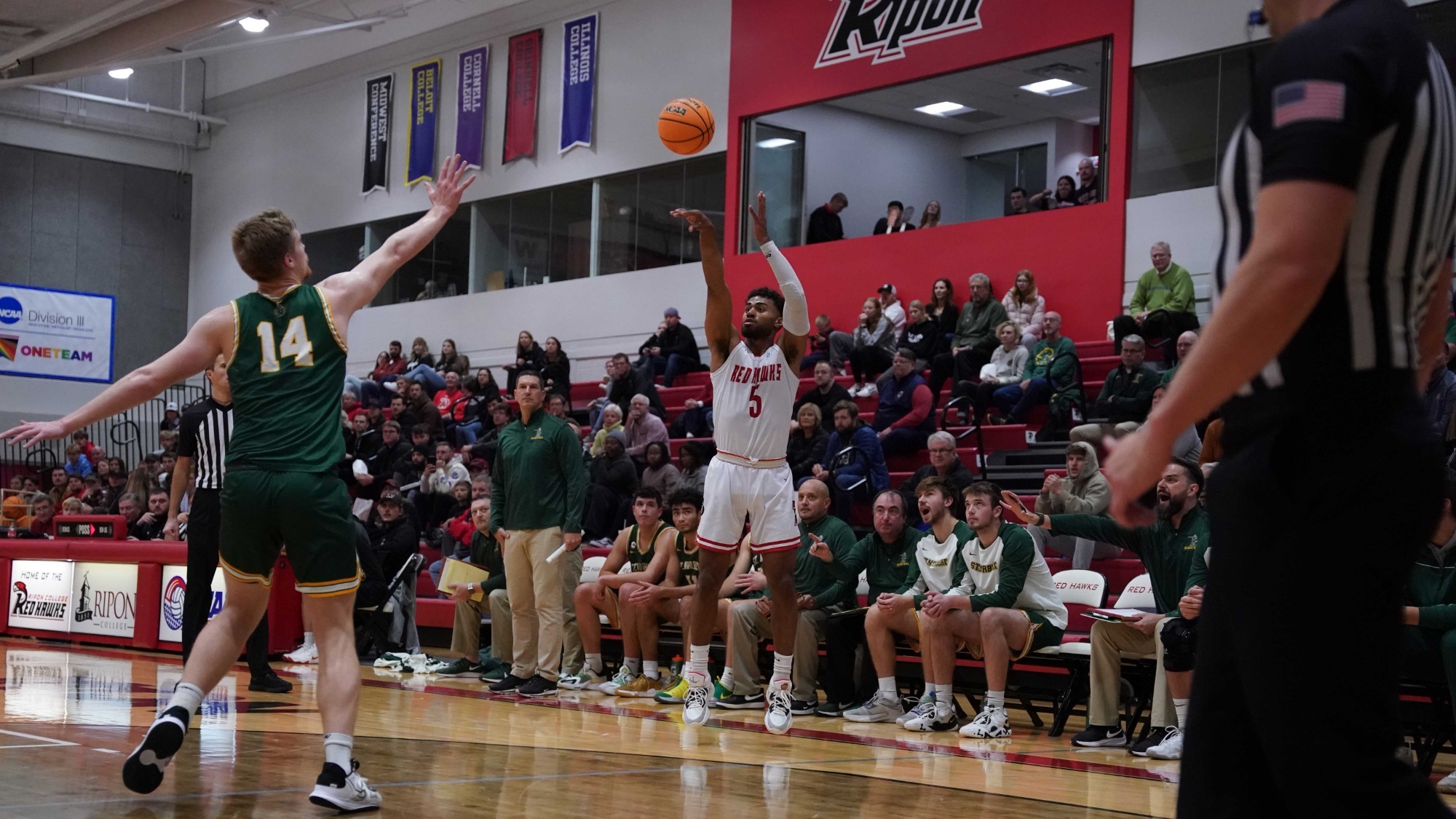 Men's Basketball Edged Out At UW-Whitewater - Ripon College Athletics