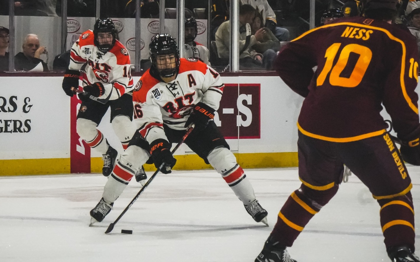 Elijah Gonsalves - 2023-24 - Men's Hockey - Rochester Institute of ...