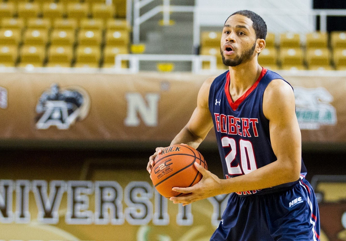 Billy Giles - Men's Basketball - Robert Morris University Athletics