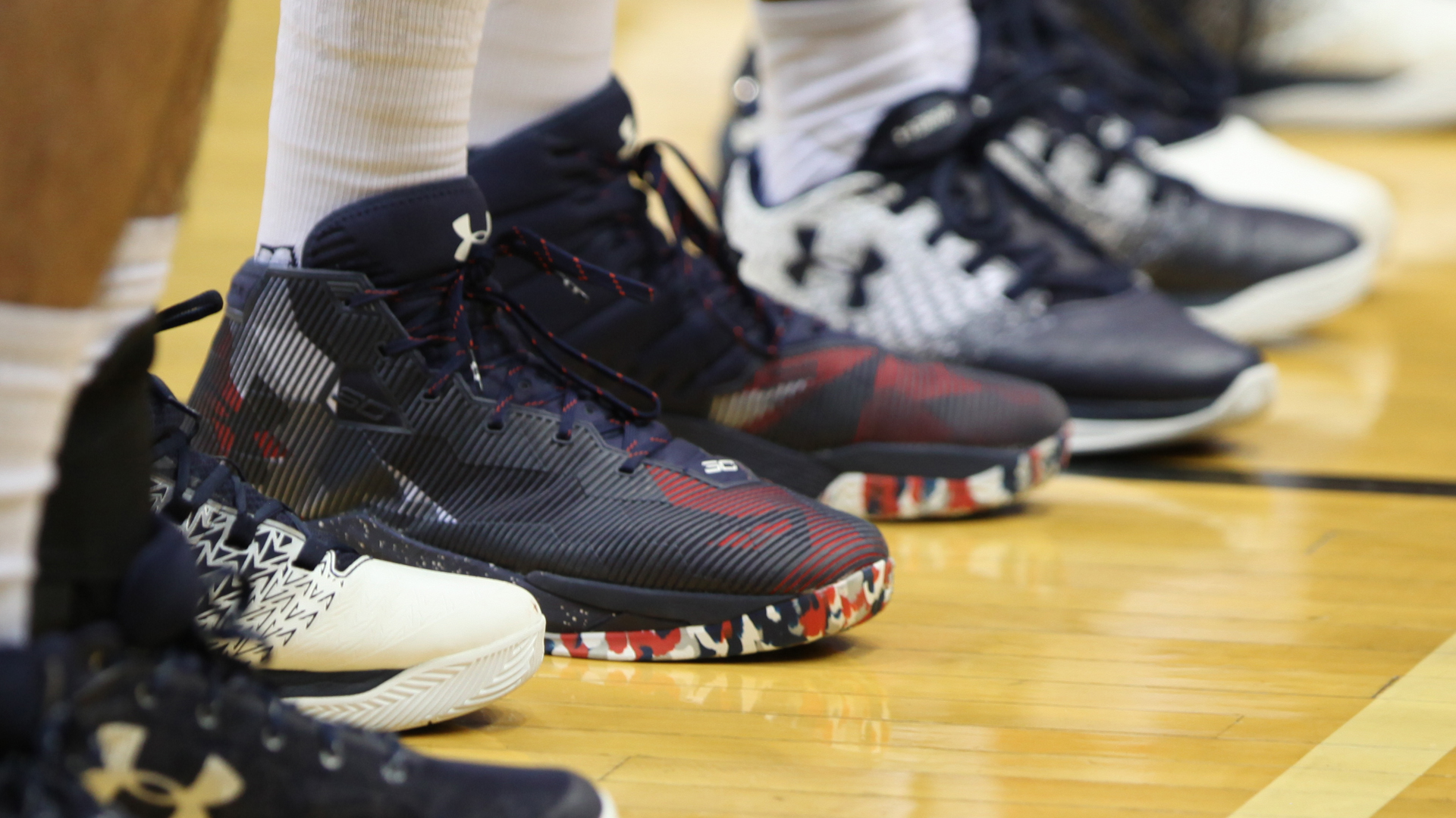 Ronnie Gombe - Men's Basketball - Robert Morris University Athletics