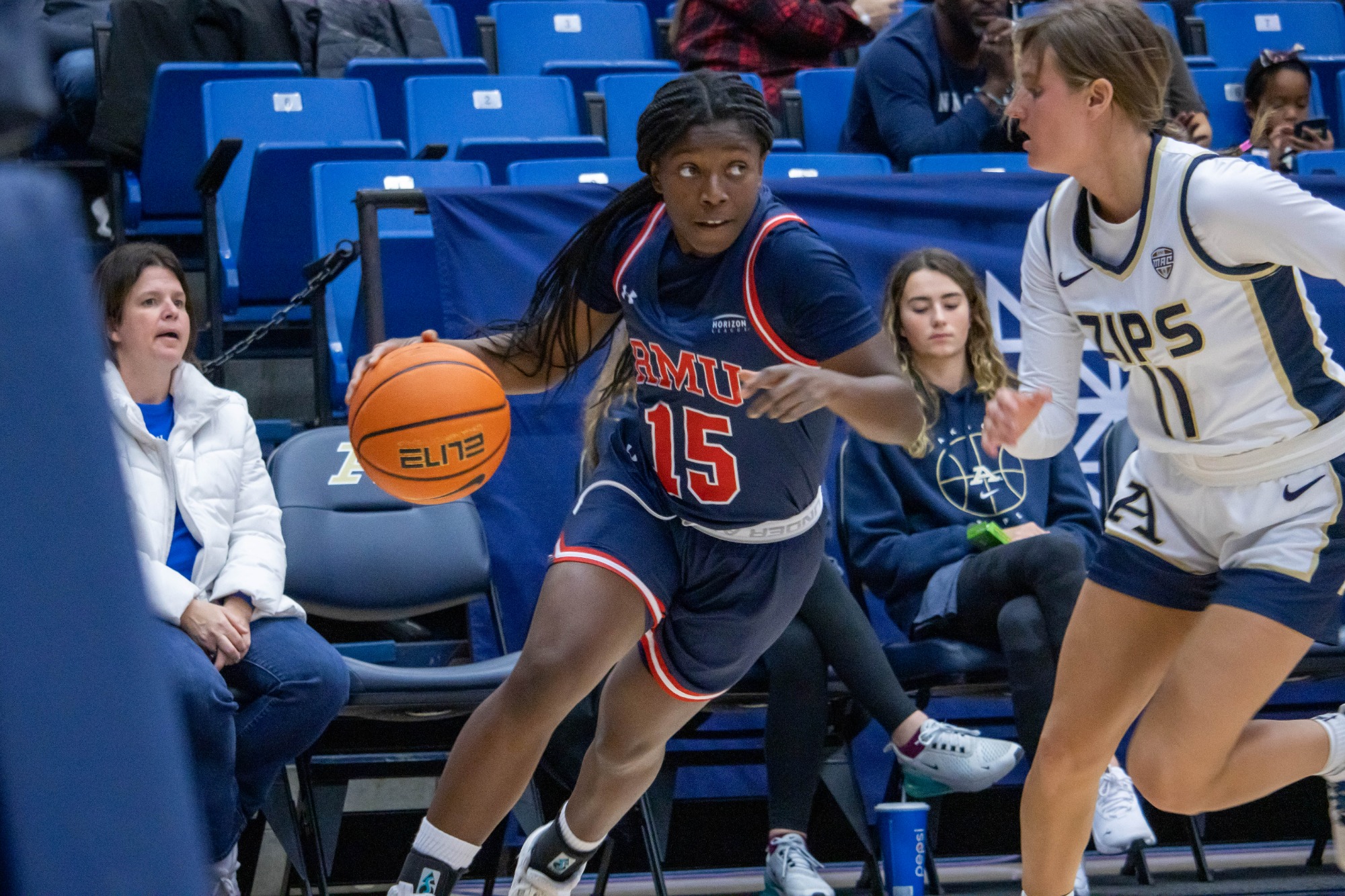 Natalie Johnson - Women's Basketball - Robert Morris University Athletics