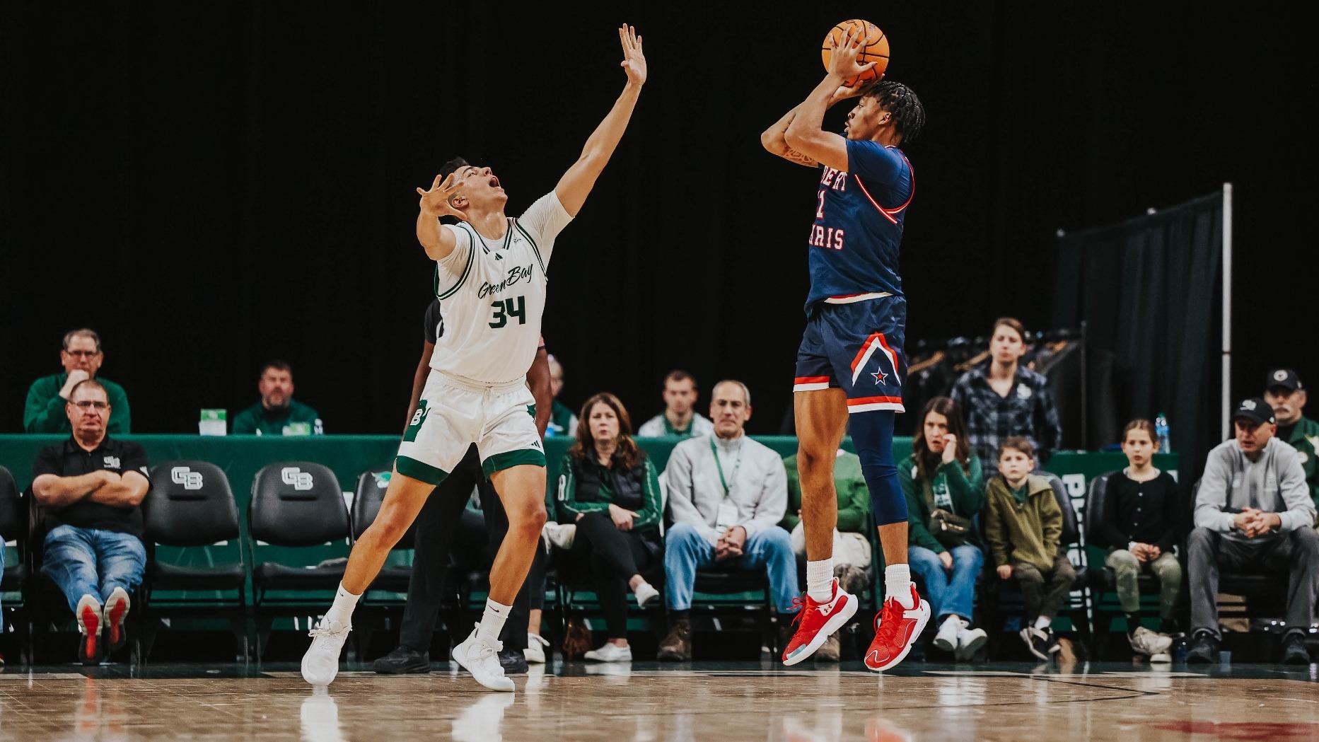 Big 2nd Half Lifts Green Bay Over RMU 78-61 - Robert Morris University ...