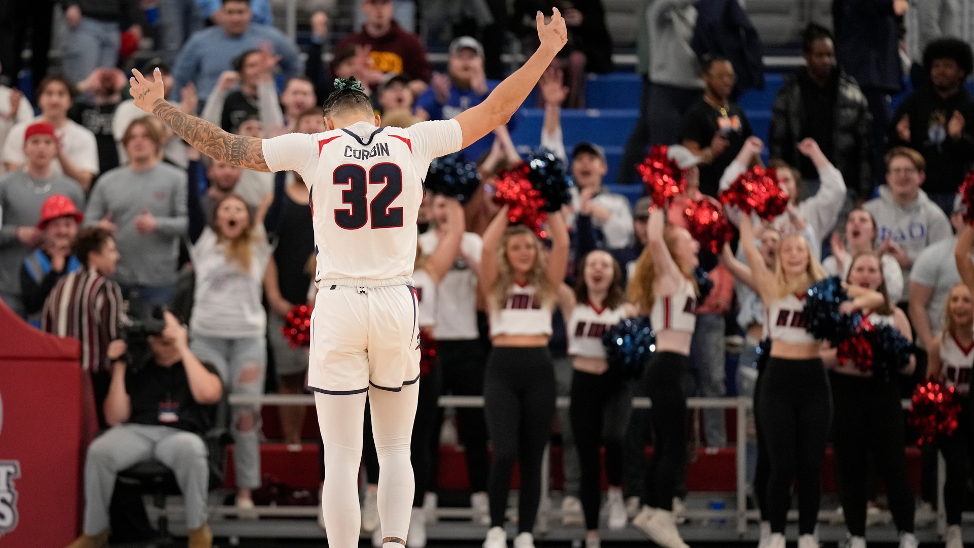 Josh Corbin - Men's Basketball - Robert Morris University Athletics