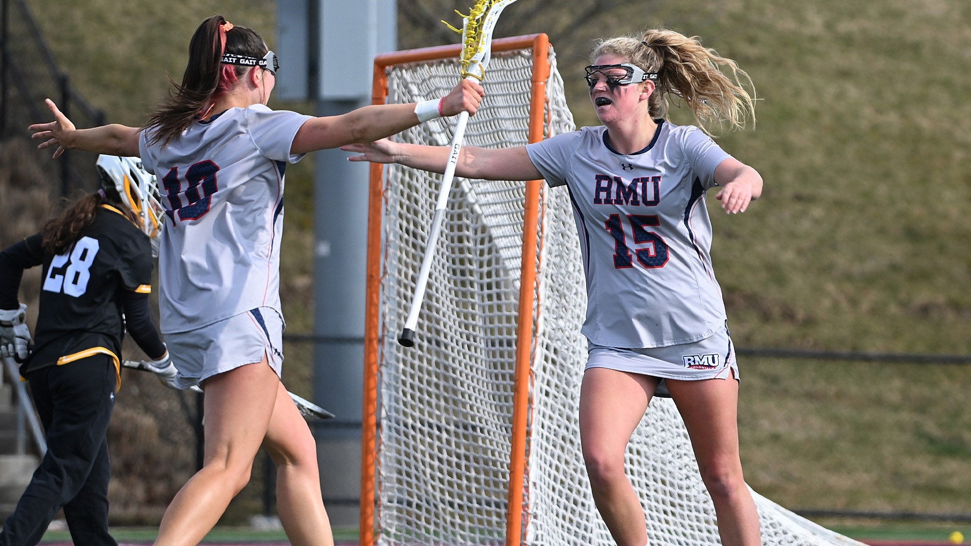 Irwin, Hadden Lift Colonials Over Queens - Robert Morris University ...