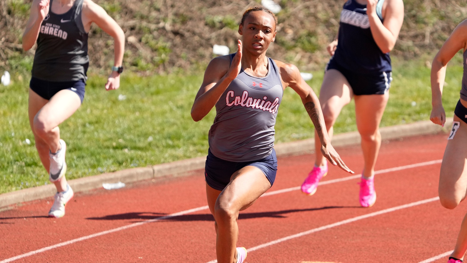Elicia Moore - Women's Track and Field - Robert Morris University Athletics