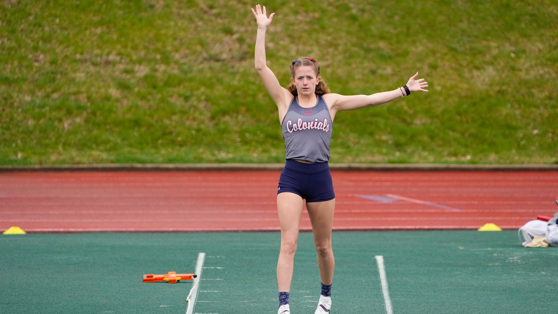 Gologram Claims Fourth in Long Jump at USF - Robert Morris University ...