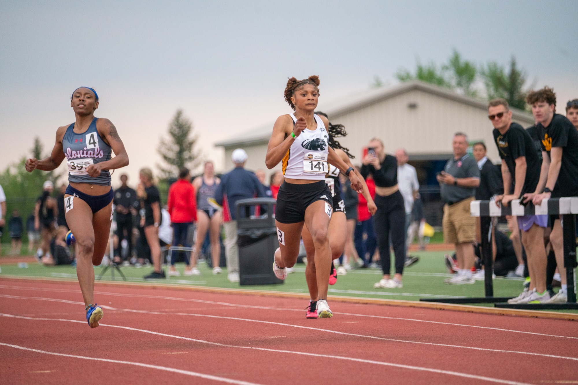 Elicia Moore - Women's Track and Field - Robert Morris University Athletics