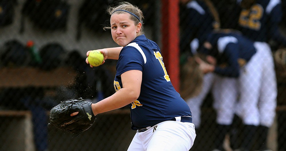 Logan Mohr - Softball - University of Rochester Athletics