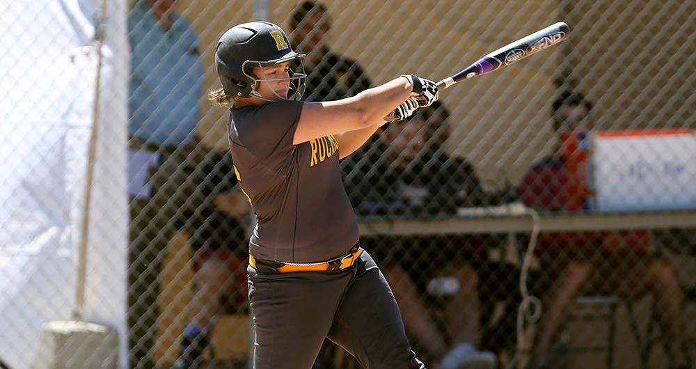 Logan Mohr - Softball - University of Rochester Athletics