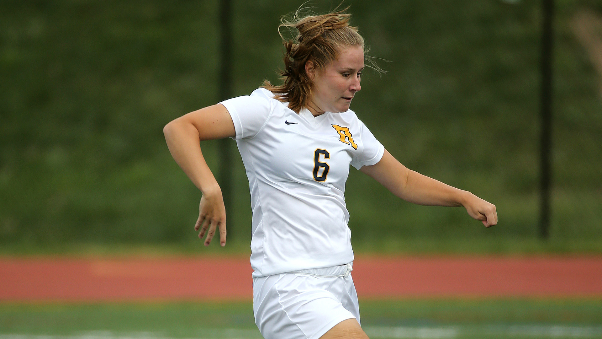 Lexi Bostley - Women's Soccer - University of Rochester Athletics