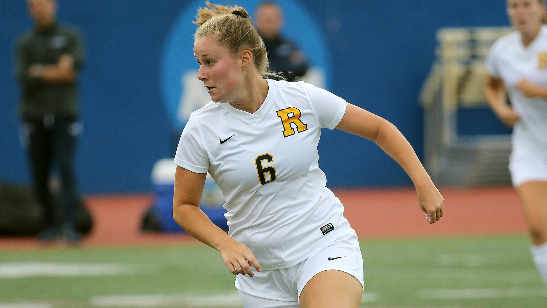 Lexi Bostley - Women's Soccer - University of Rochester Athletics