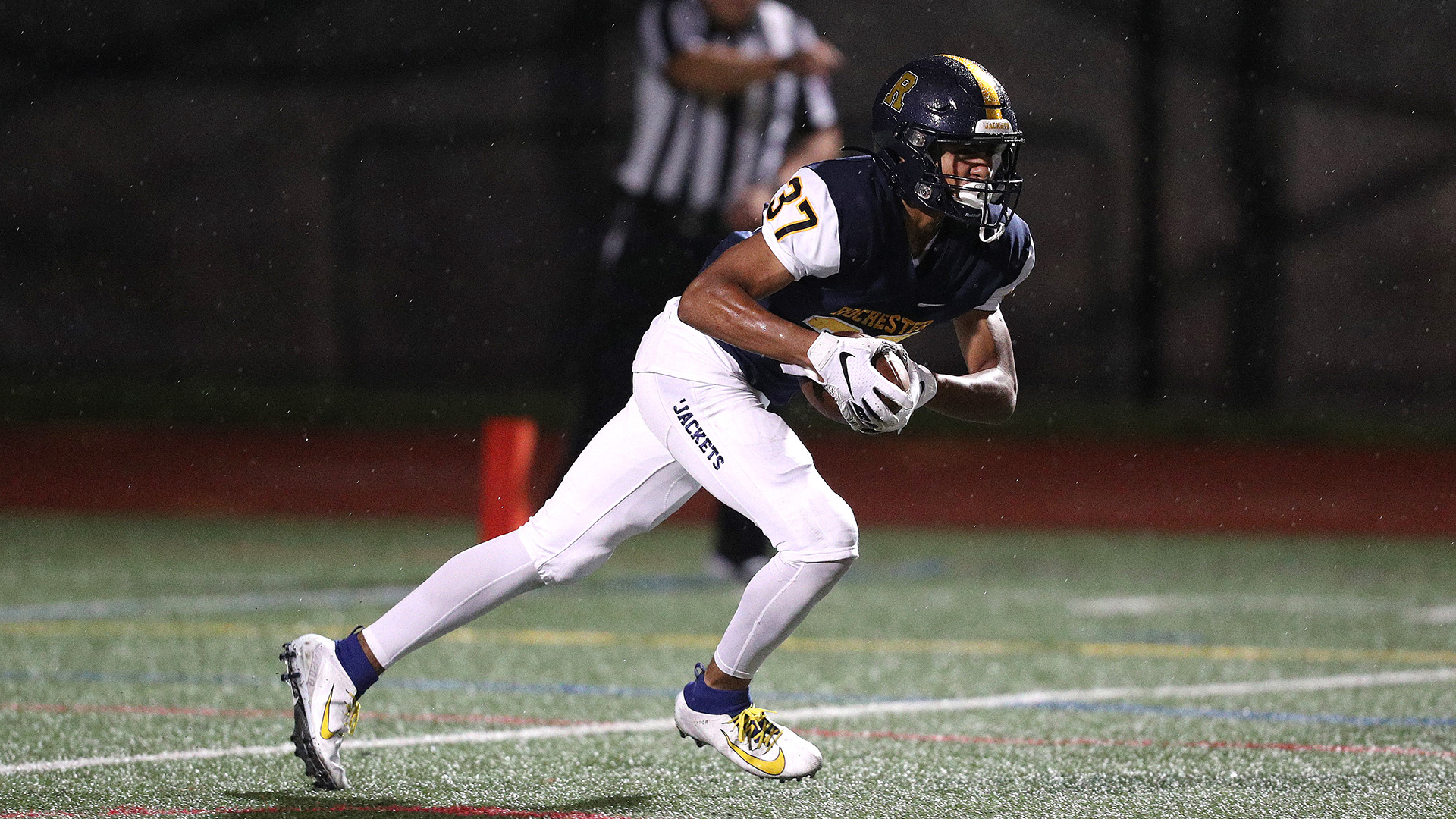 Aaron Whitley - Football - University of Rochester Athletics