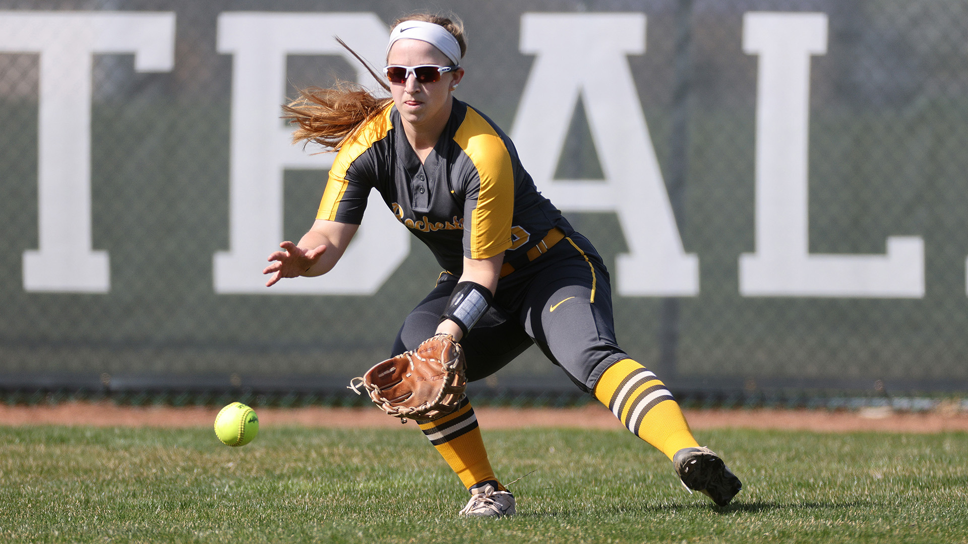 Jen Carson - Softball - University of Rochester Athletics