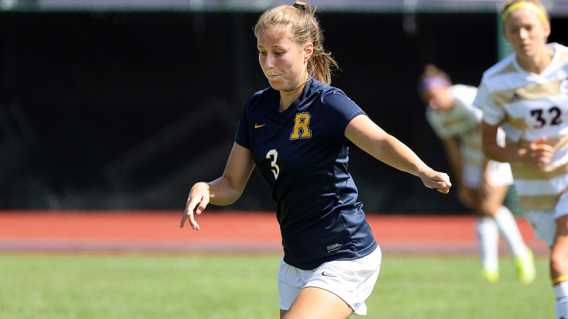 Maeve Bostley - Women's Soccer - University of Rochester Athletics