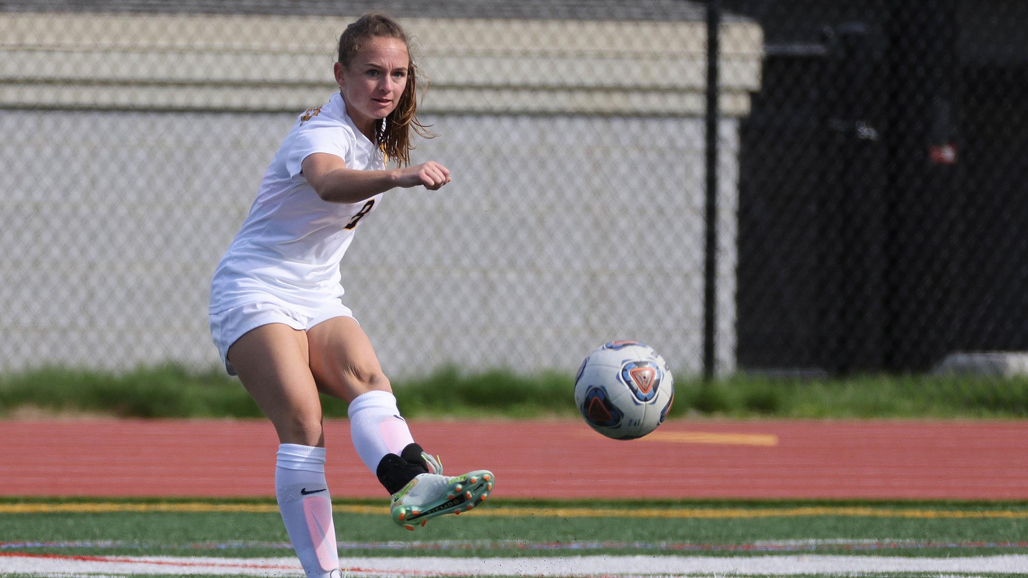 Savannah Berry - Women's Soccer - University of Rochester Athletics