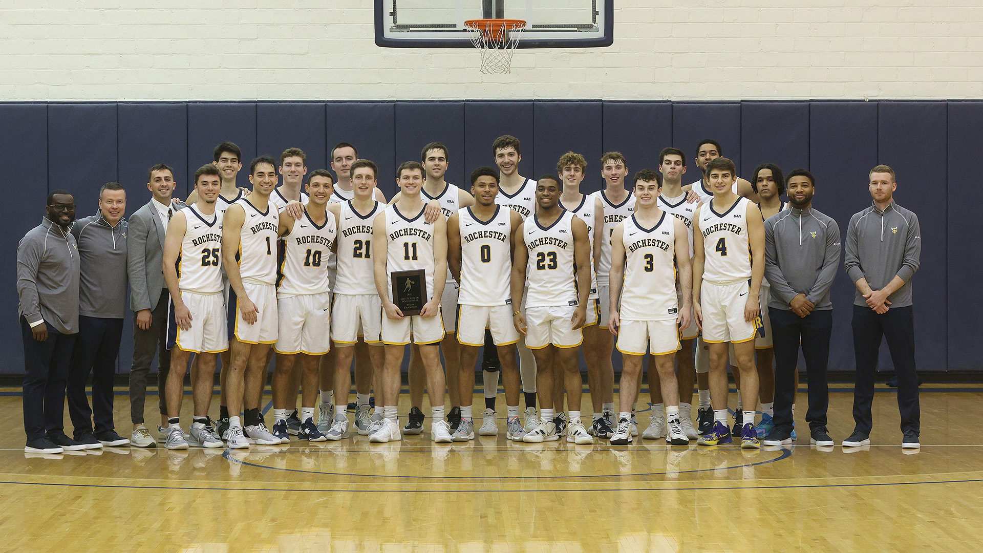 Men’s Basketball Downs 18th-Ranked Trinity (TX) for Resler Title ...