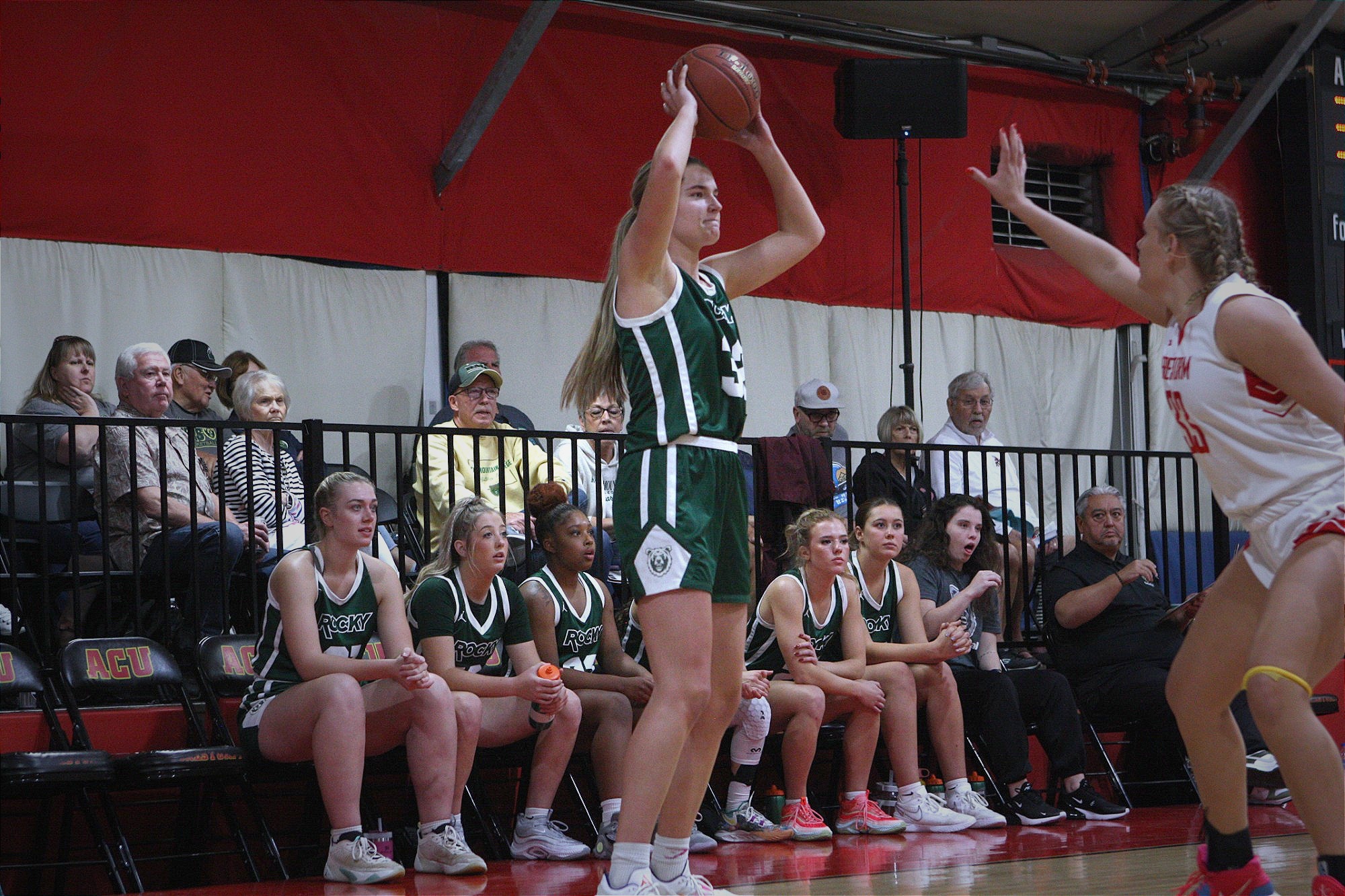 Dominique Stephens - Women's Basketball - Rocky Mountain College Athletics
