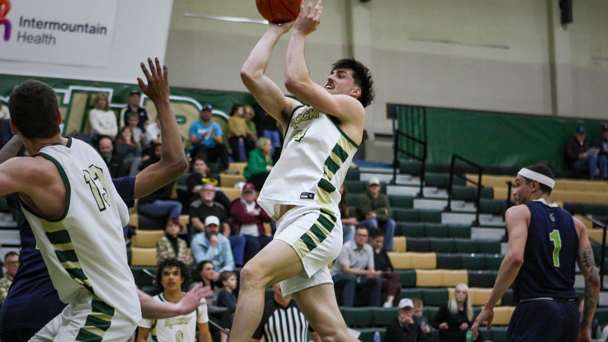 Kael Robinson - Men's Basketball - Rocky Mountain College Athletics