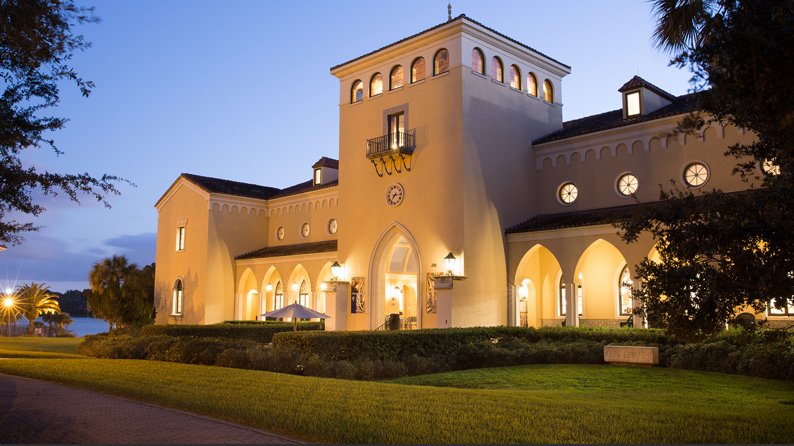 Tars Lead SSC in D2 ADA Honors - Rollins College