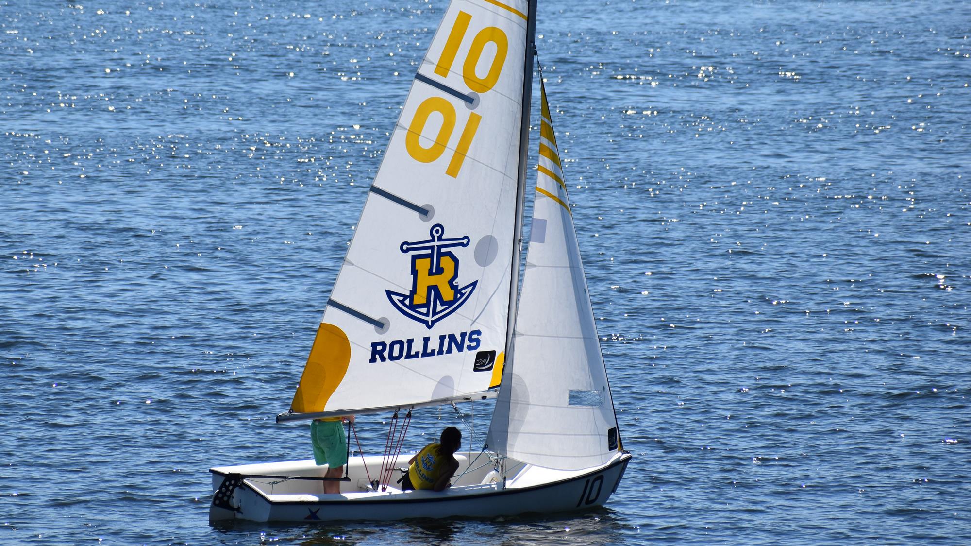 Tars Battle Stiff Winds at South Points 4 - Rollins College