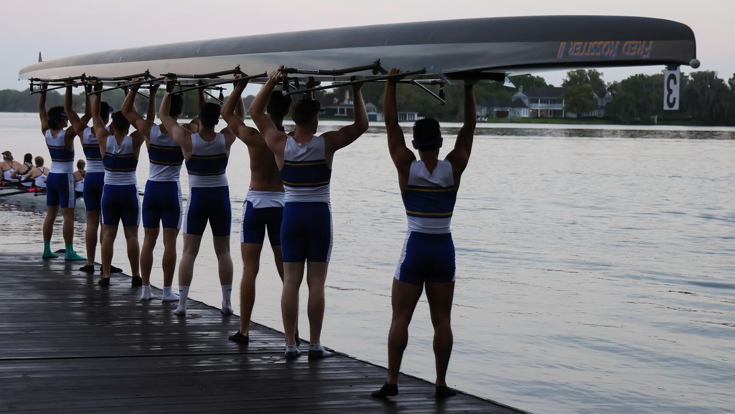 Eight Rowers Claim Scholar Athlete Award - Rollins College