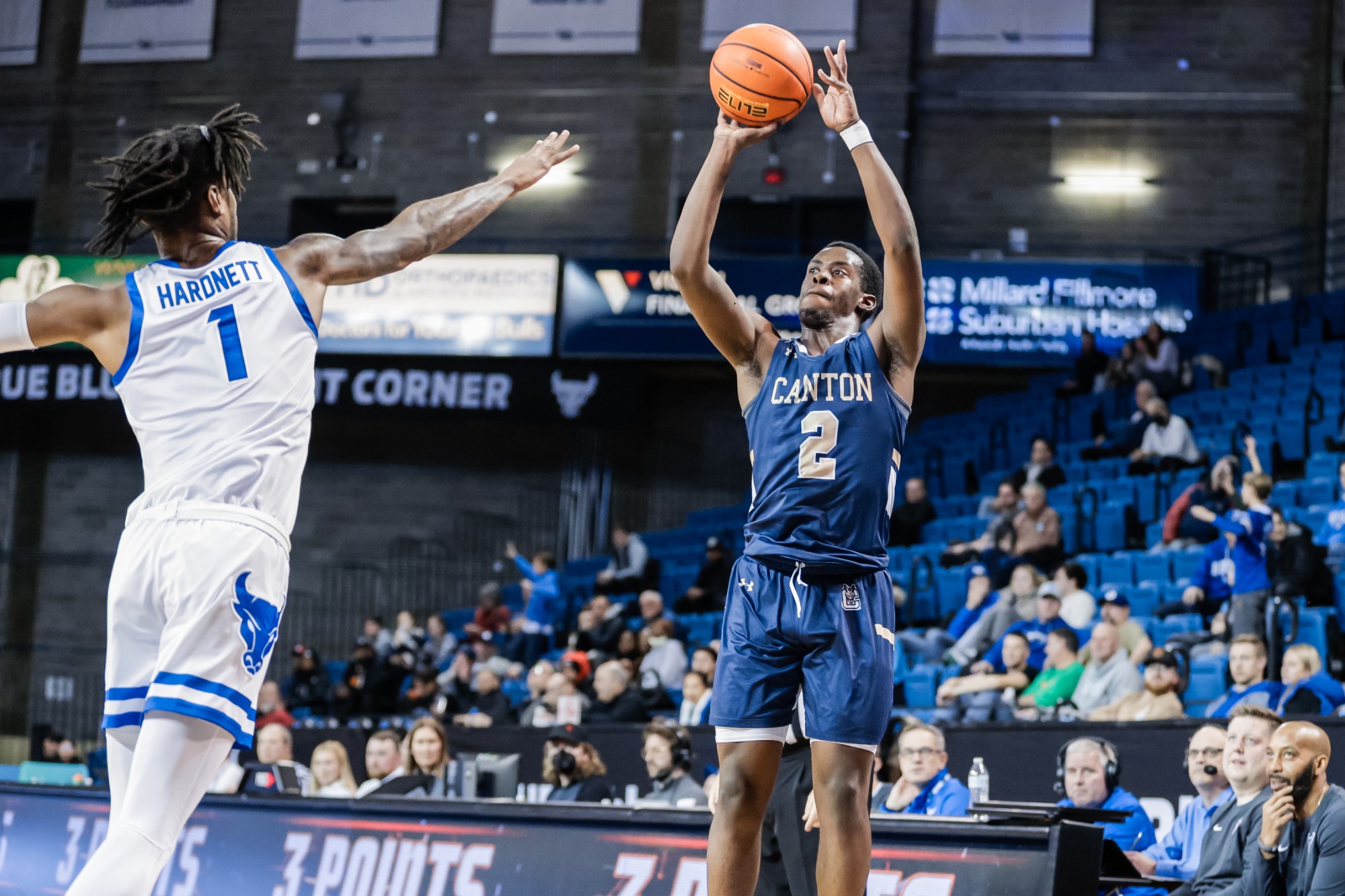 DuBois and Harmer Reach Double Figures as Roos Play D-I Exhibition at ...