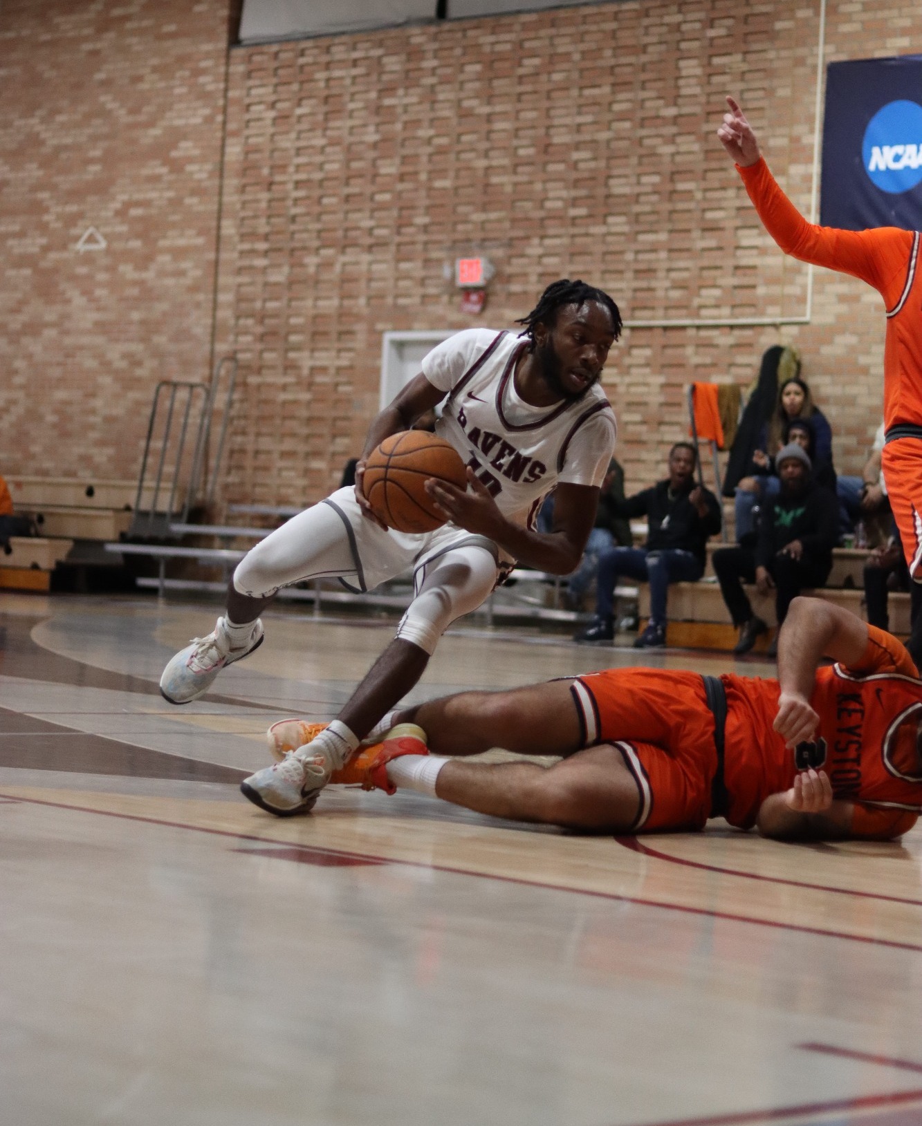 Men's Basketball Leaves it All on the Floor Versus Saint Elizabeth ...
