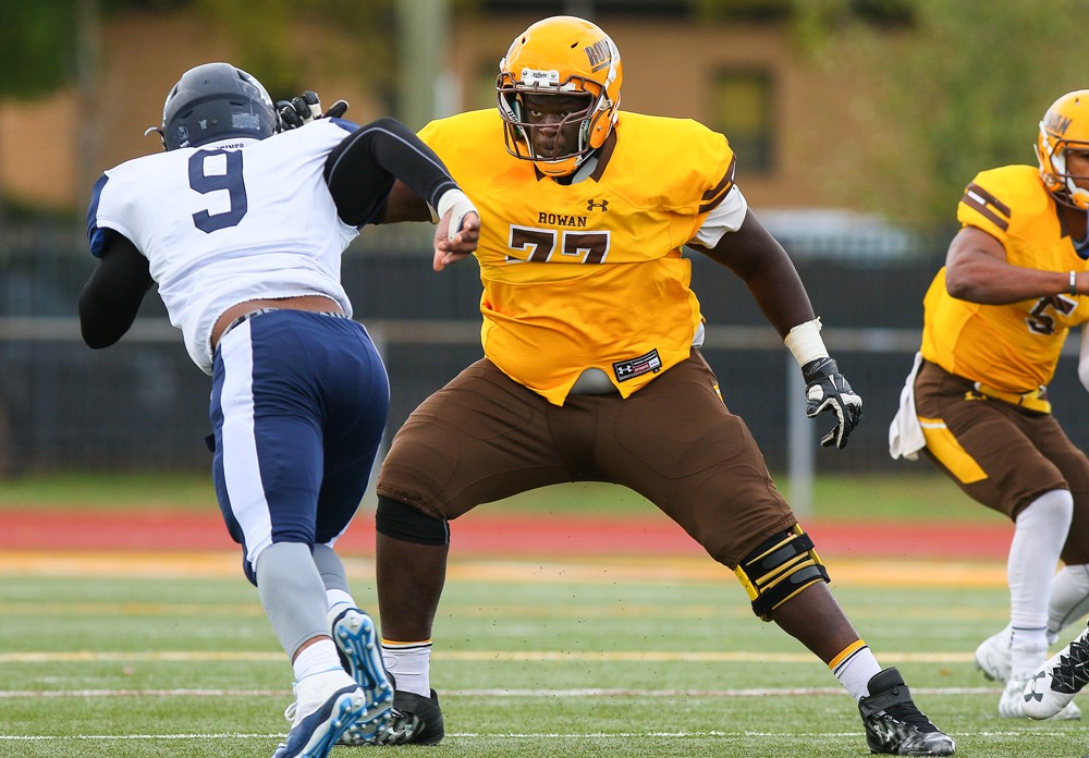 Football Ready To Begin 2017 Versus Widener - Rowan University Athletics