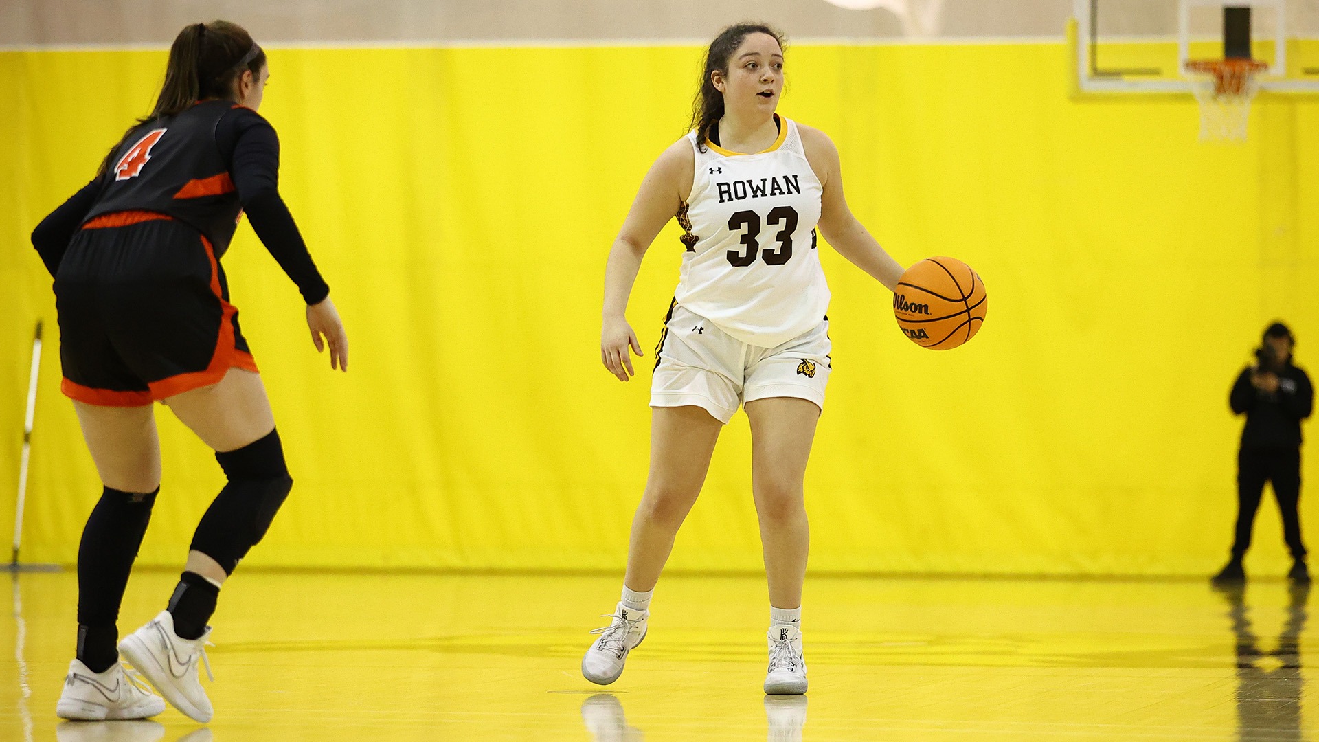 McLaughlin Hits Career-HIgh 14 Points as Women's Basketball Defeats ...