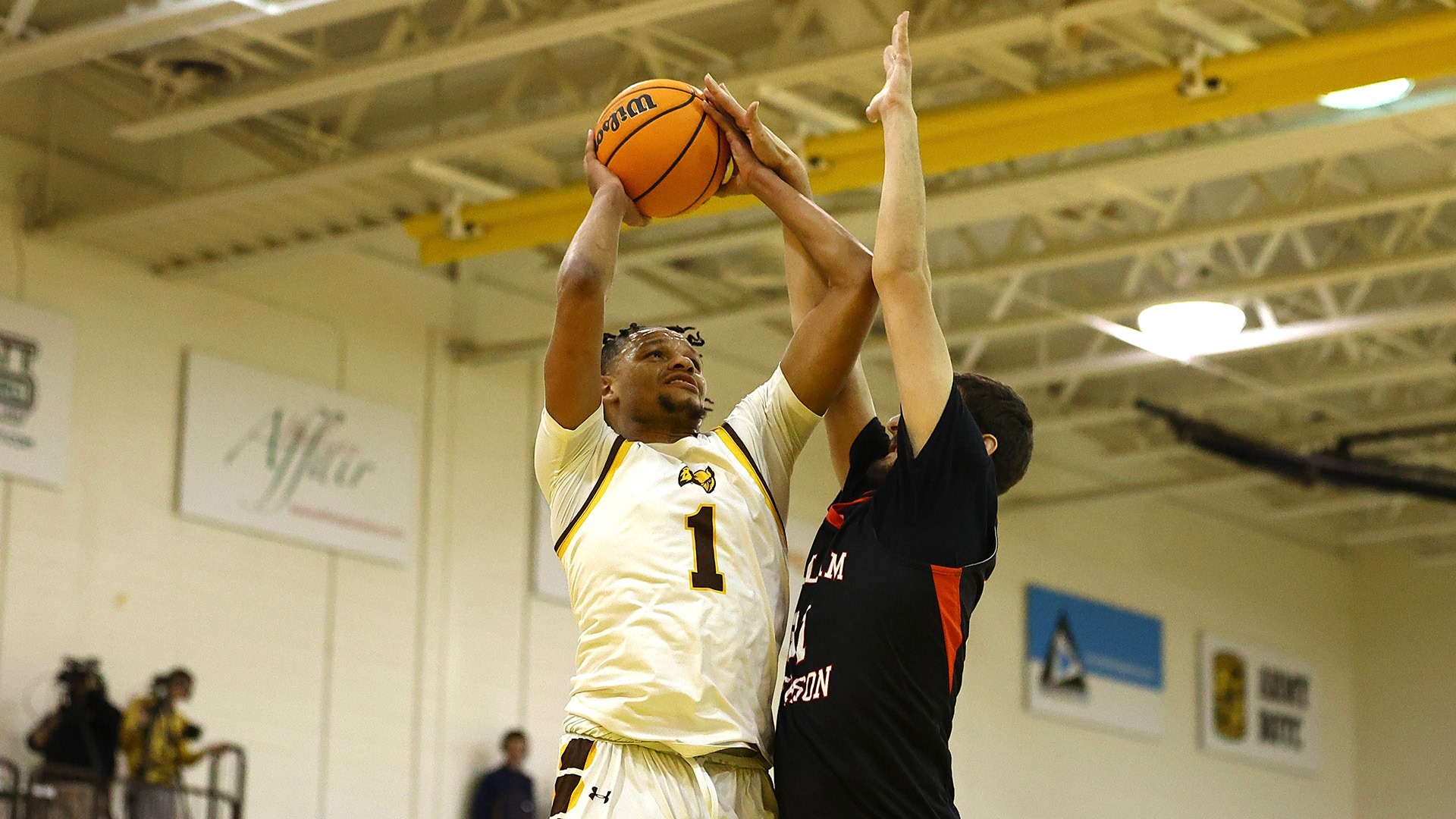 Noel Scores 35 Points as Men's Basketball Rolls to 112-79 WIn over ...