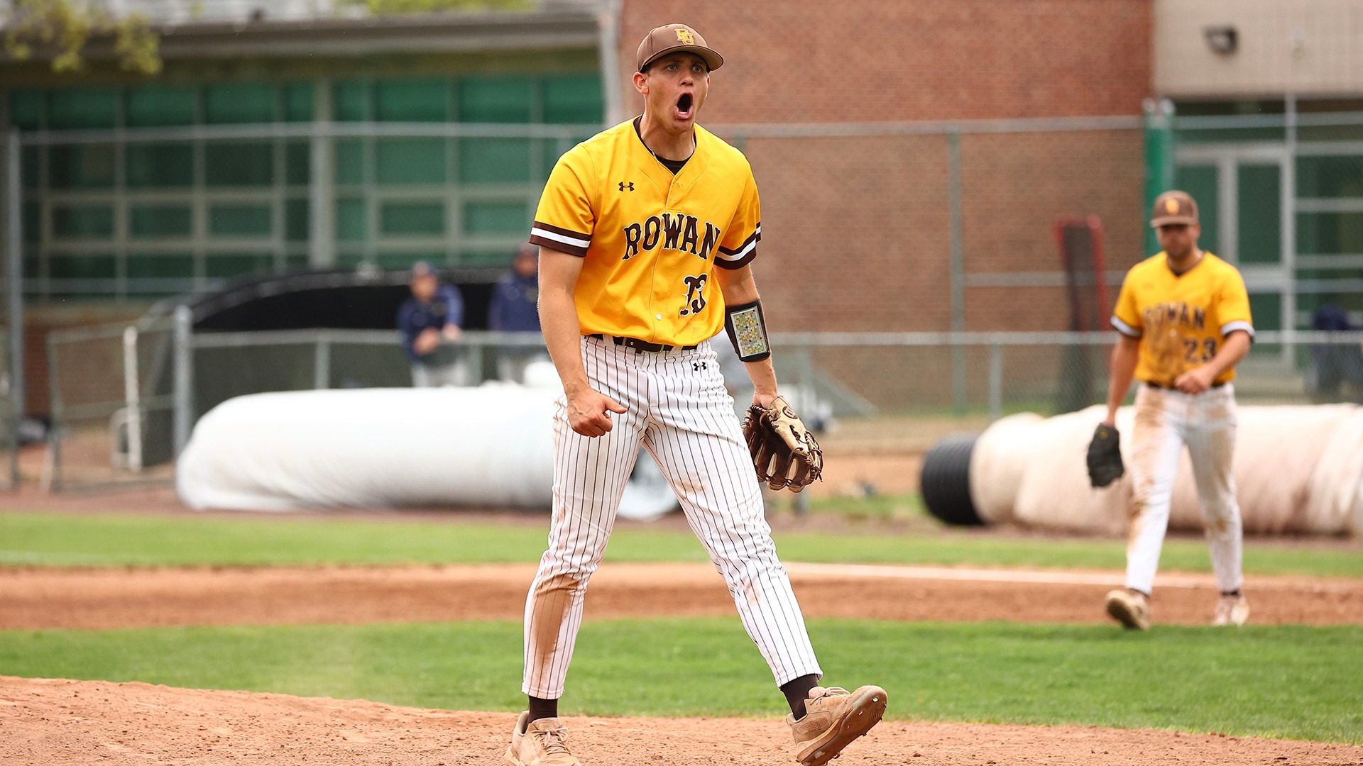 Shannon Pitches Complete-Game Shutout as #20 Baseball Edges TCNJ, 1-0 ...