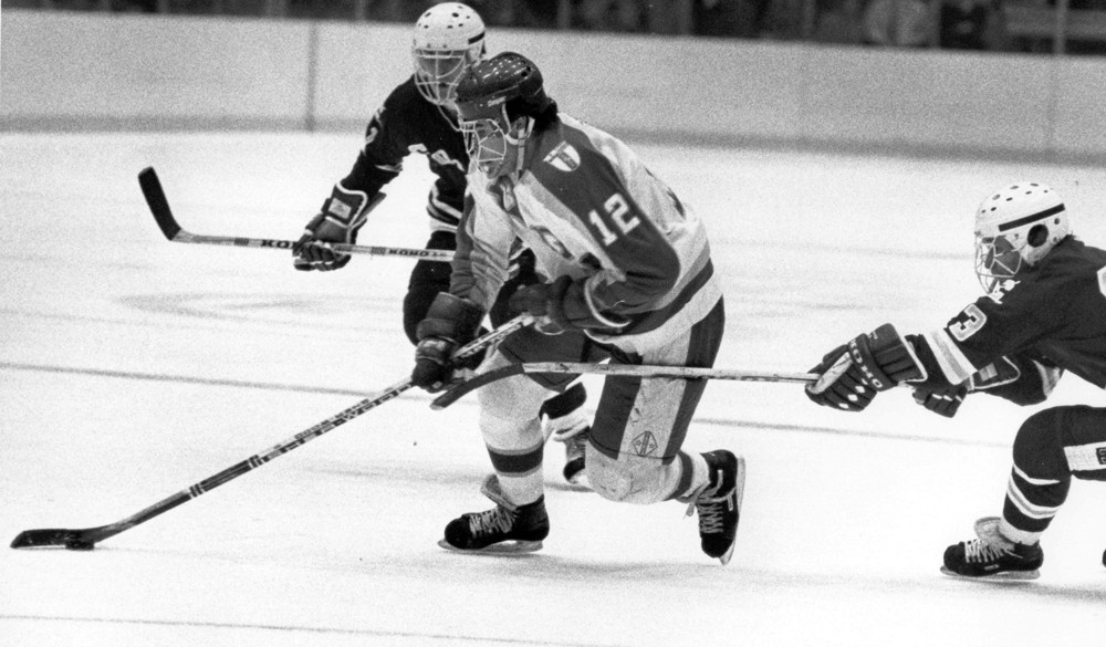 Adam Oates '85 Among 100 Greatest NHL Players - Rensselaer Polytechnic ...