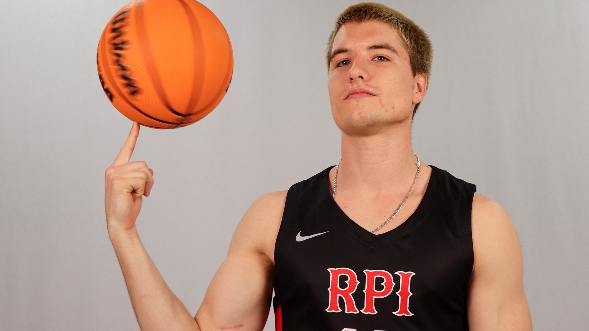 Avery Eugster's Late Bucket Lifts Men's Hoops - Rensselaer Polytechnic ...