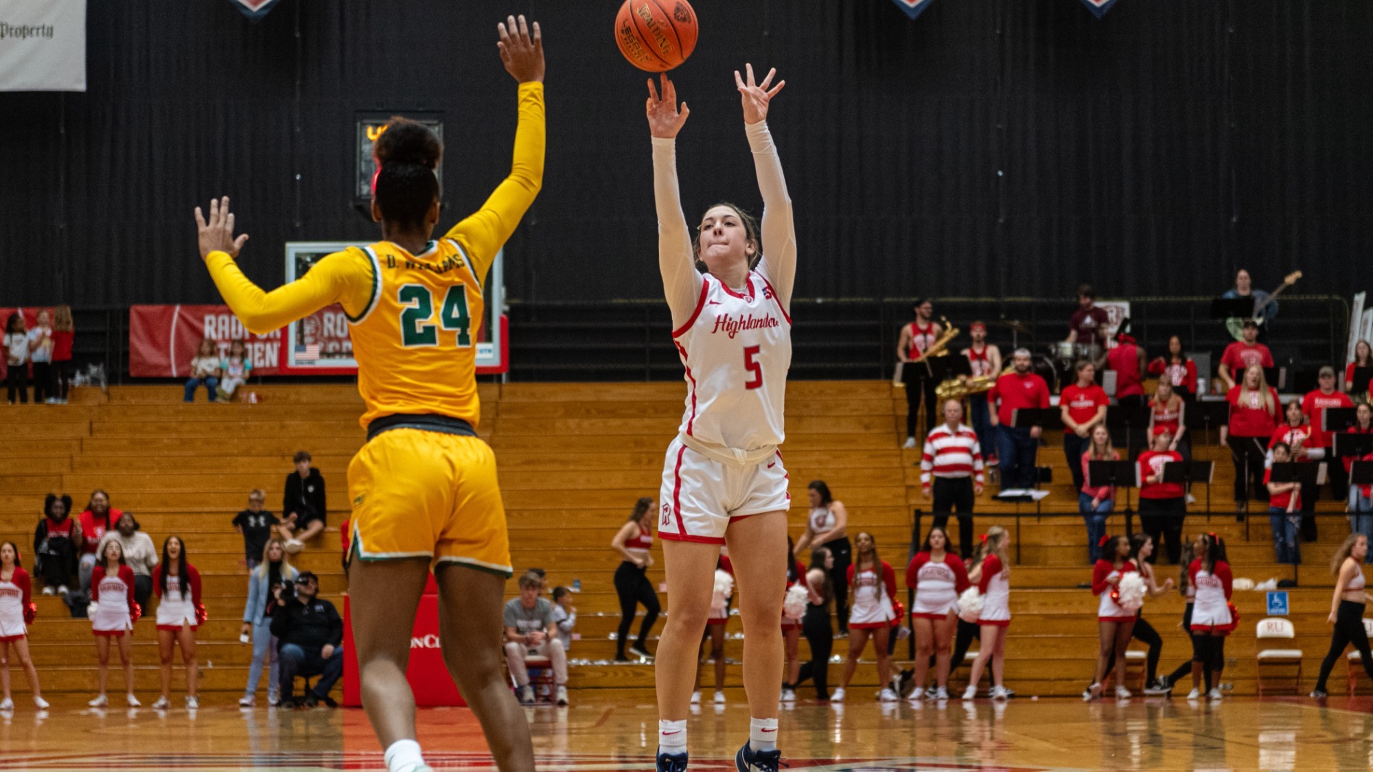 Wagner Makes History as Highlanders Survive Lancers 64-59 - Radford ...