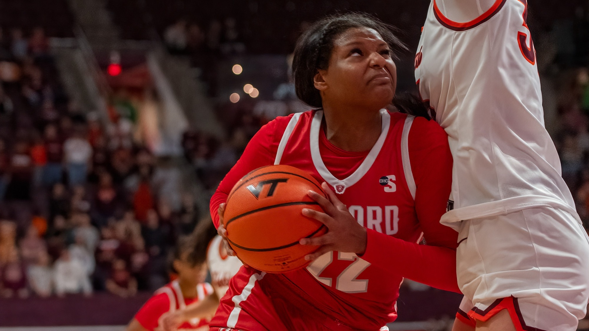 Hanner Catches Fire for 22 Points in Gritty Win Over UNC Asheville ...